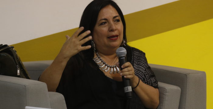 Betsabeé Romero relata experiencias de su obra con tema migratorio ...