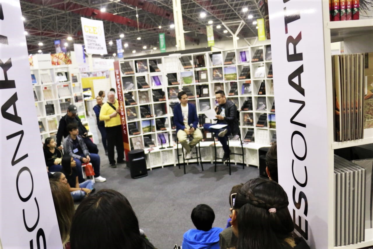 Carlos Calles presenta libro ganador del Premio Nuevo León de ...