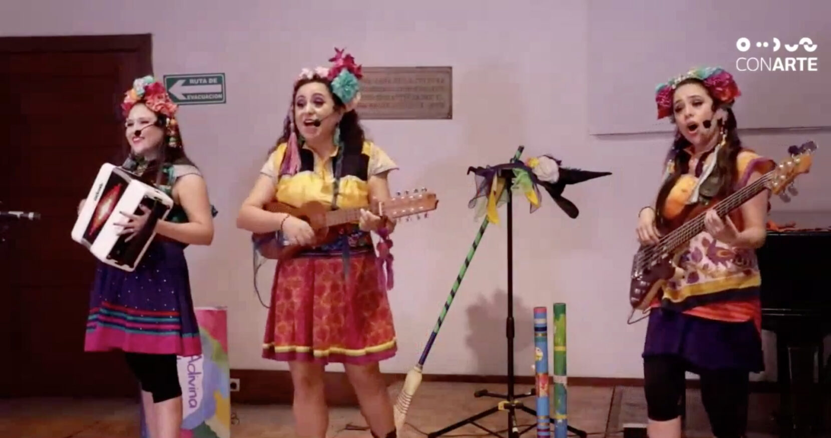 Sandunga pone a cantar y bailar a los niños en sus casas : CONARTE Nuevo León