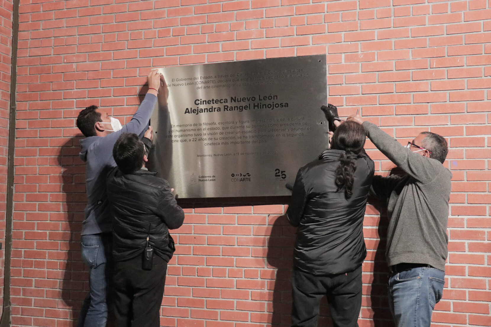 Colocan la placa en Homenaje a Alejandra Rangel en la Cineteca Nuevo ...