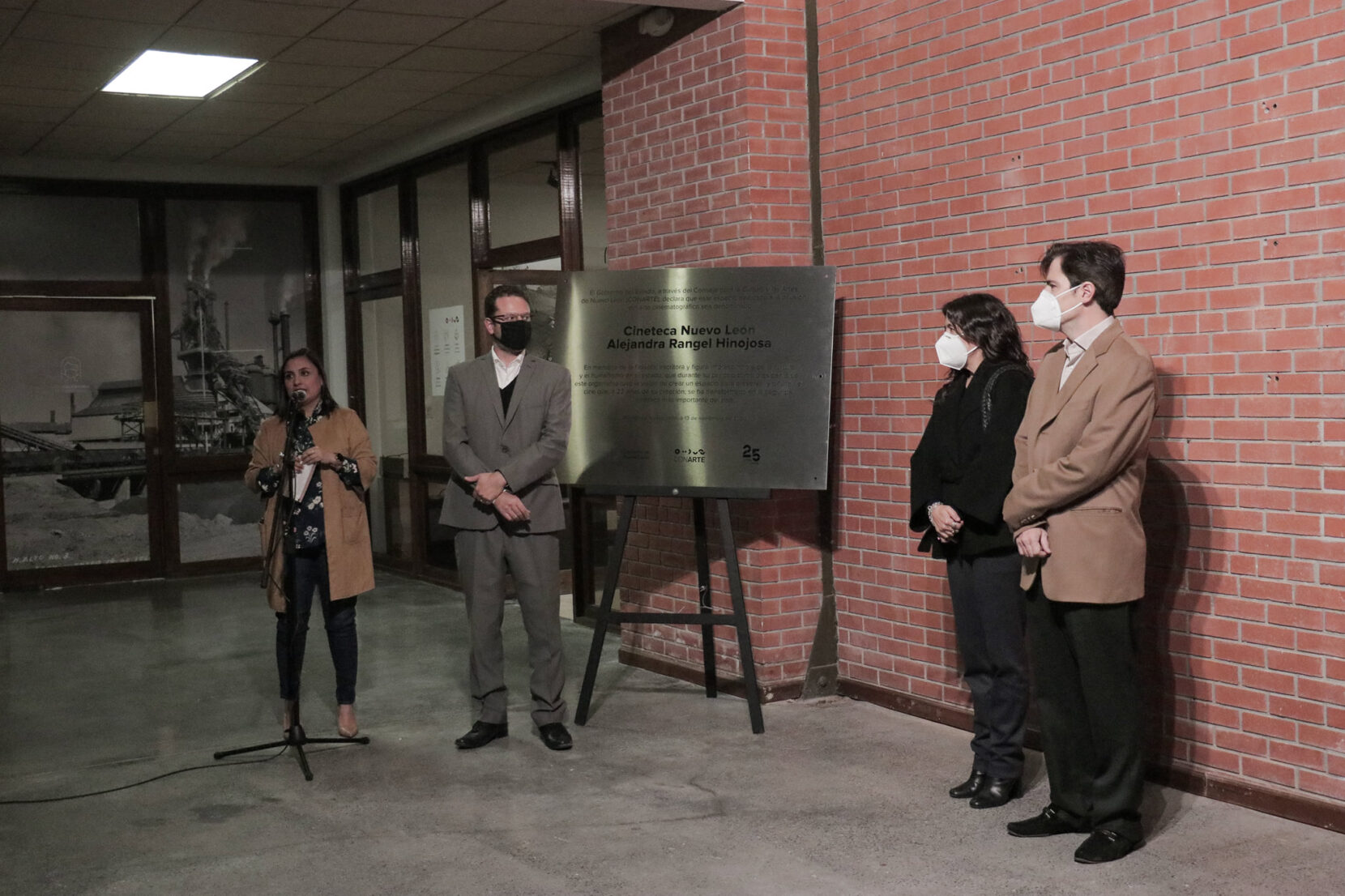 Colocan la placa en Homenaje a Alejandra Rangel en la Cineteca Nuevo ...